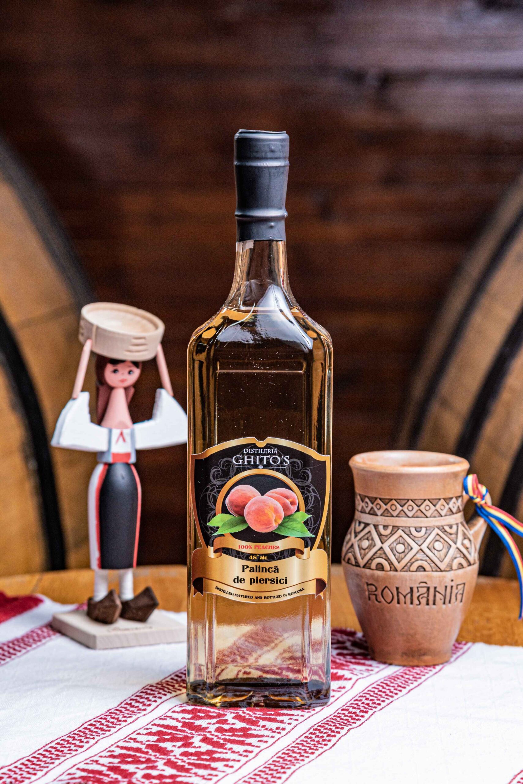 PALINCĂ DE PIERSICI 48° - Distileria Ghitos